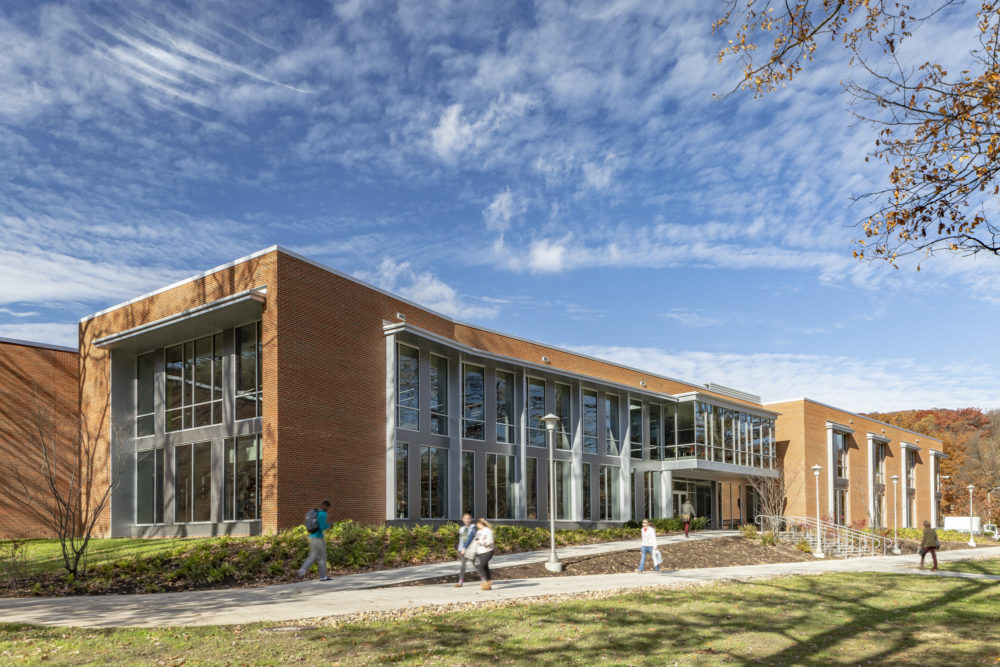 Penn State Altoona Steven A. Adler Athletic Complex – Sasaki